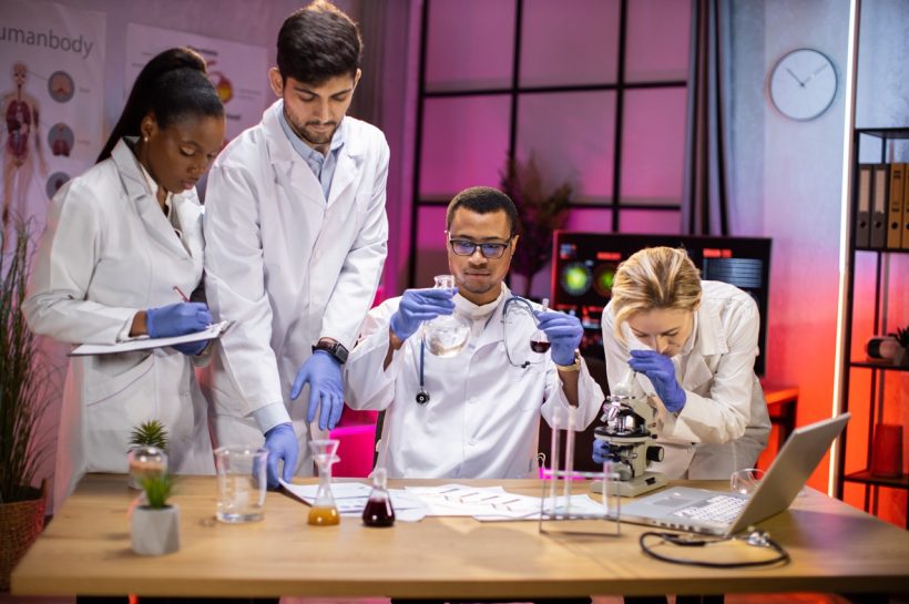 How Marie Curie Discovered Radium and Polonium in Her Lab - Lab Manuals